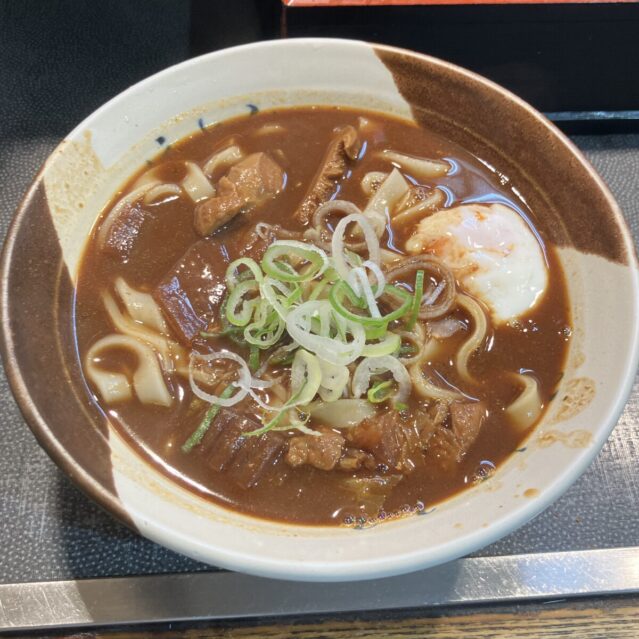 名古屋駅きしめん｜新幹線ホームの住よしは混雑する？人気メニューを実食｜静岡食べ歩きブログ【しずれぽ】